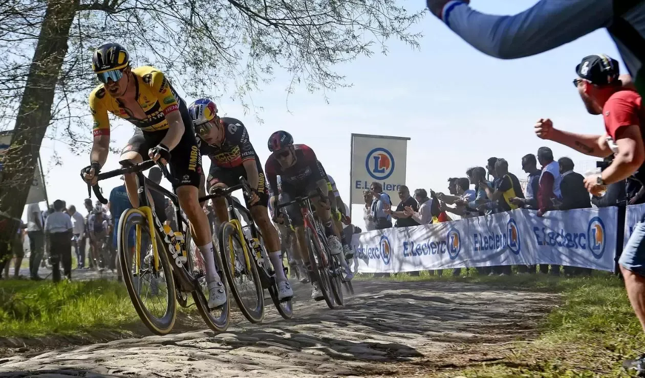 Mathieu Van der Poel conquista la París-Roubaix